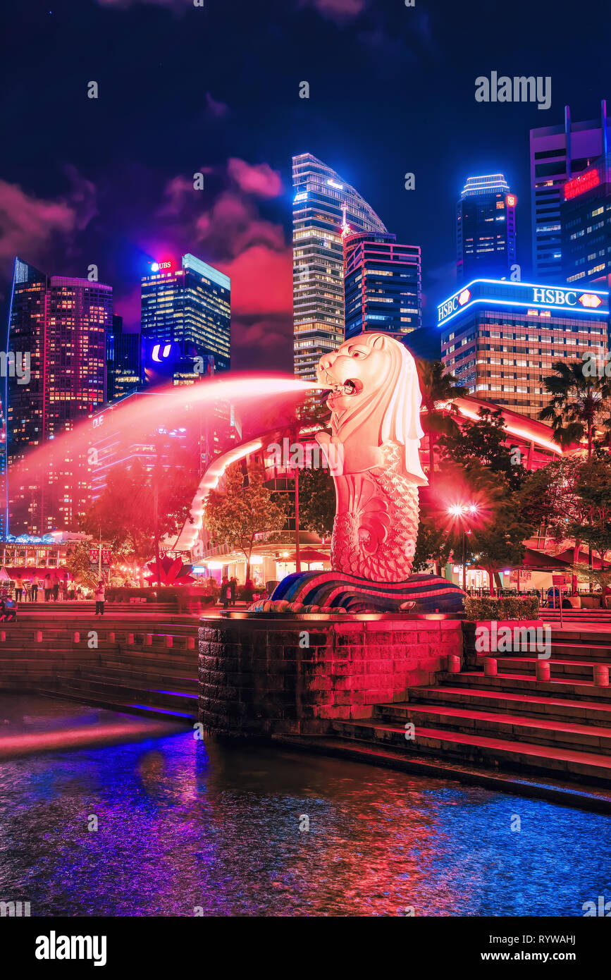 Merlion in singapore mouth singapore hi-res stock photography and ...
