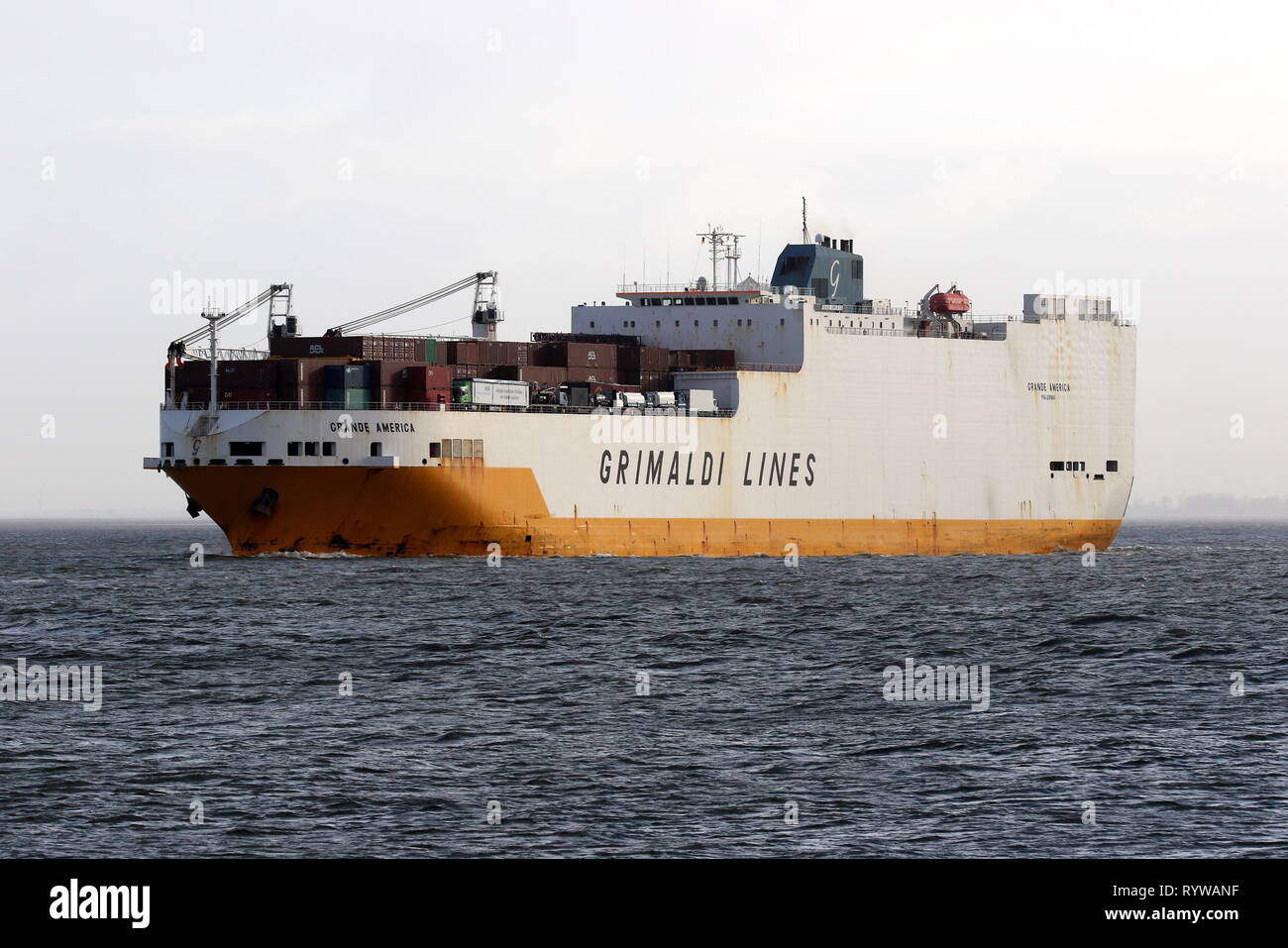Roll on roll off roro cargo ship hi-res stock photography and images ...