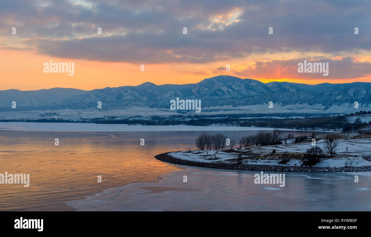 Sunset Ice Lake - A winter sunset scene at frozen Chatfield Reservoir ...