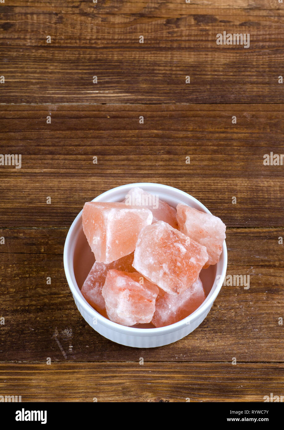 Pink rock salt hi-res stock photography and images - Alamy
