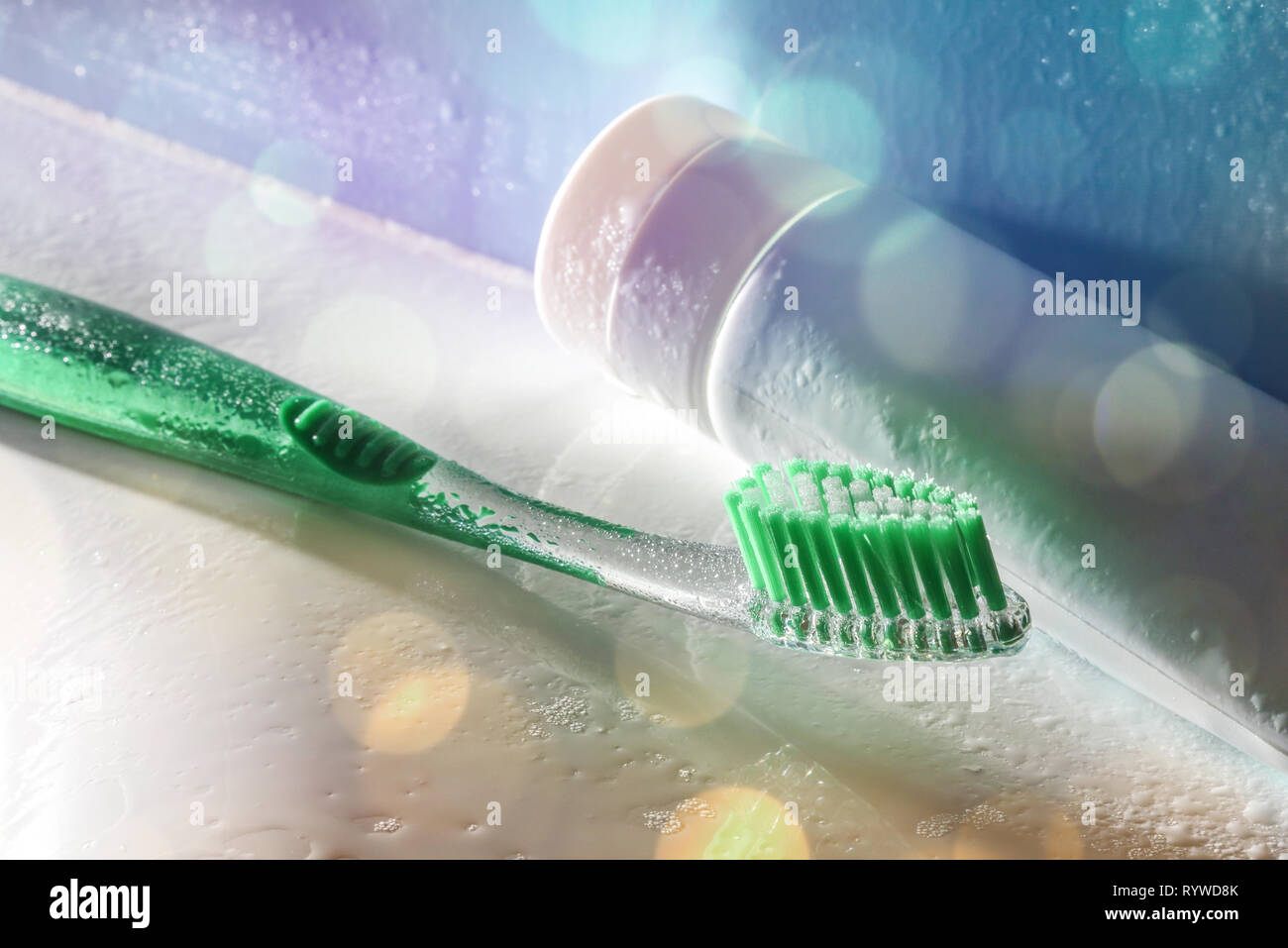 Tooth dental on transparent background hi-res stock photography and ...