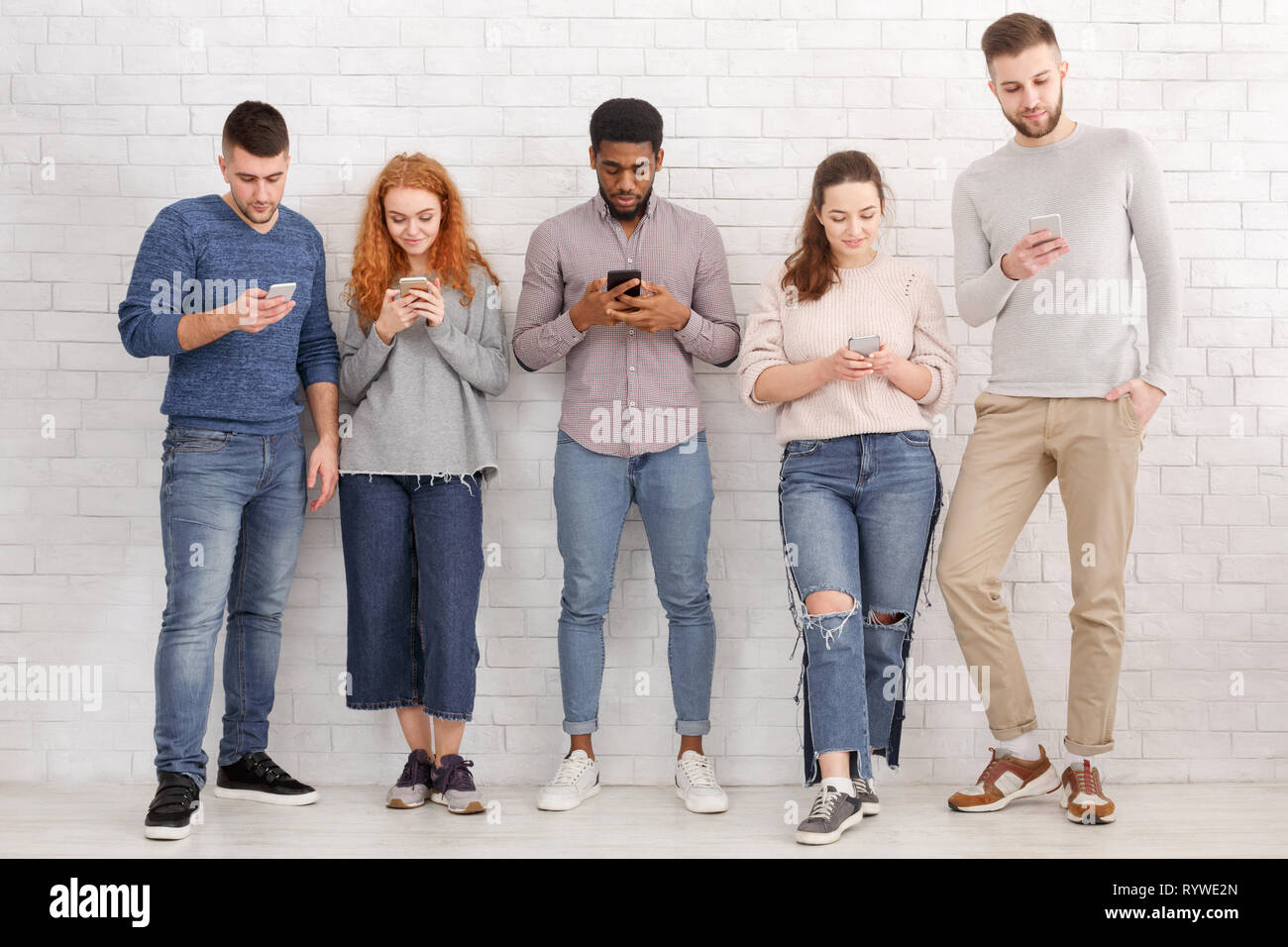 Internet addiction student hi-res stock photography and images - Alamy