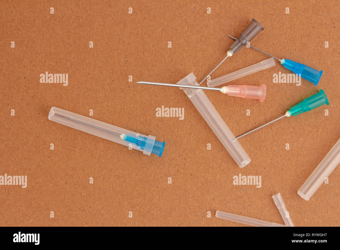 Arrangement of syringes hi-res stock photography and images - Alamy