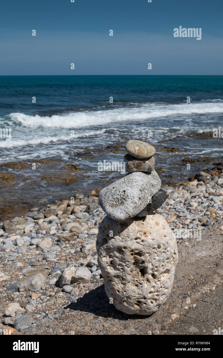 Sea pyramid hi-res stock photography and images - Alamy