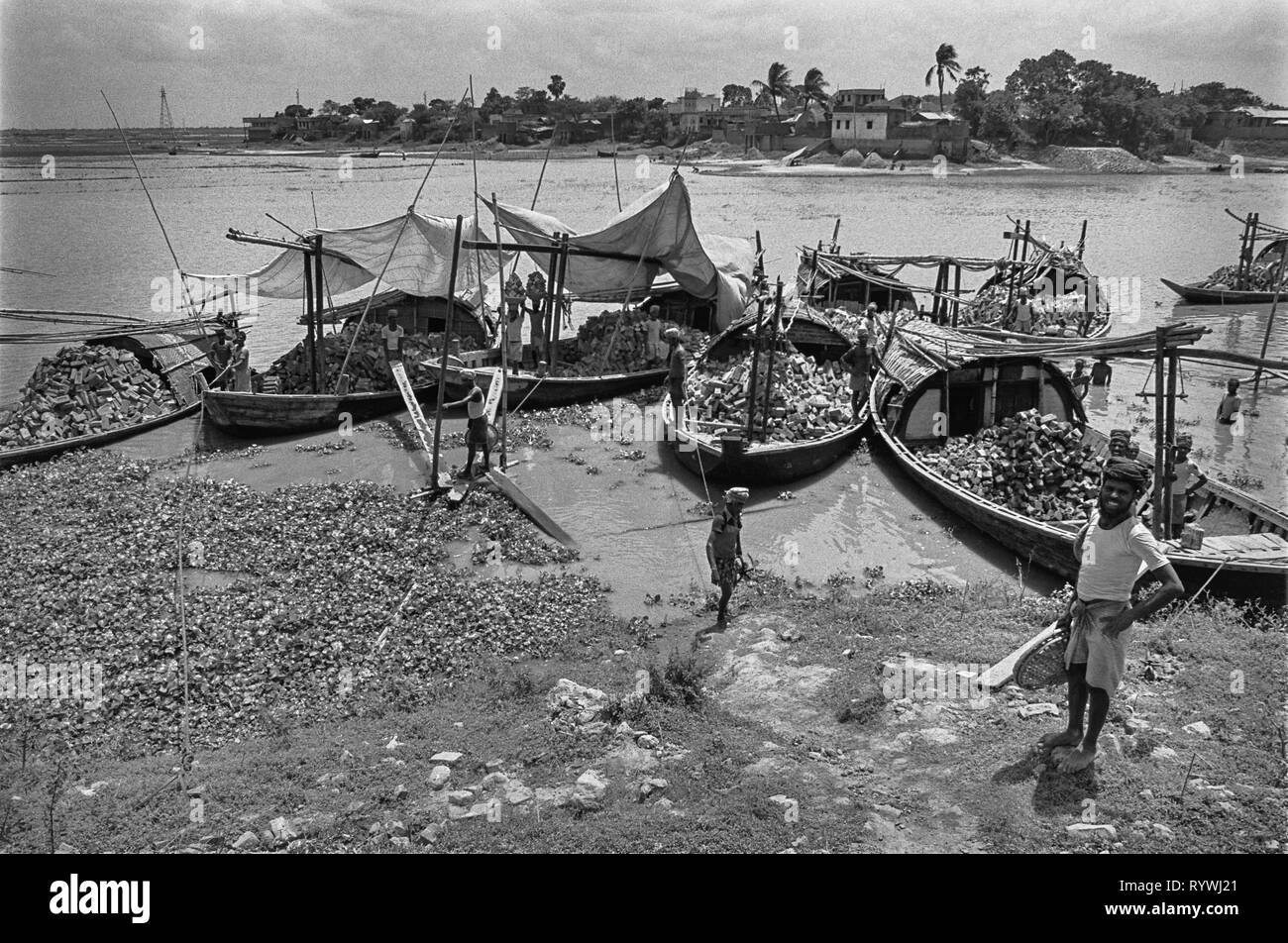 1980s loading hi-res stock photography and images - Alamy