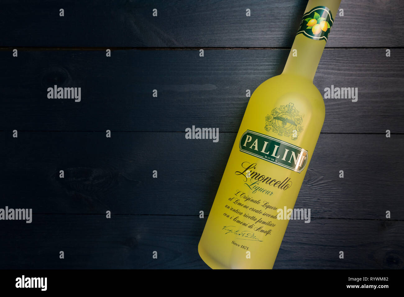 Limoncello bottle hi-res stock photography and images - Alamy