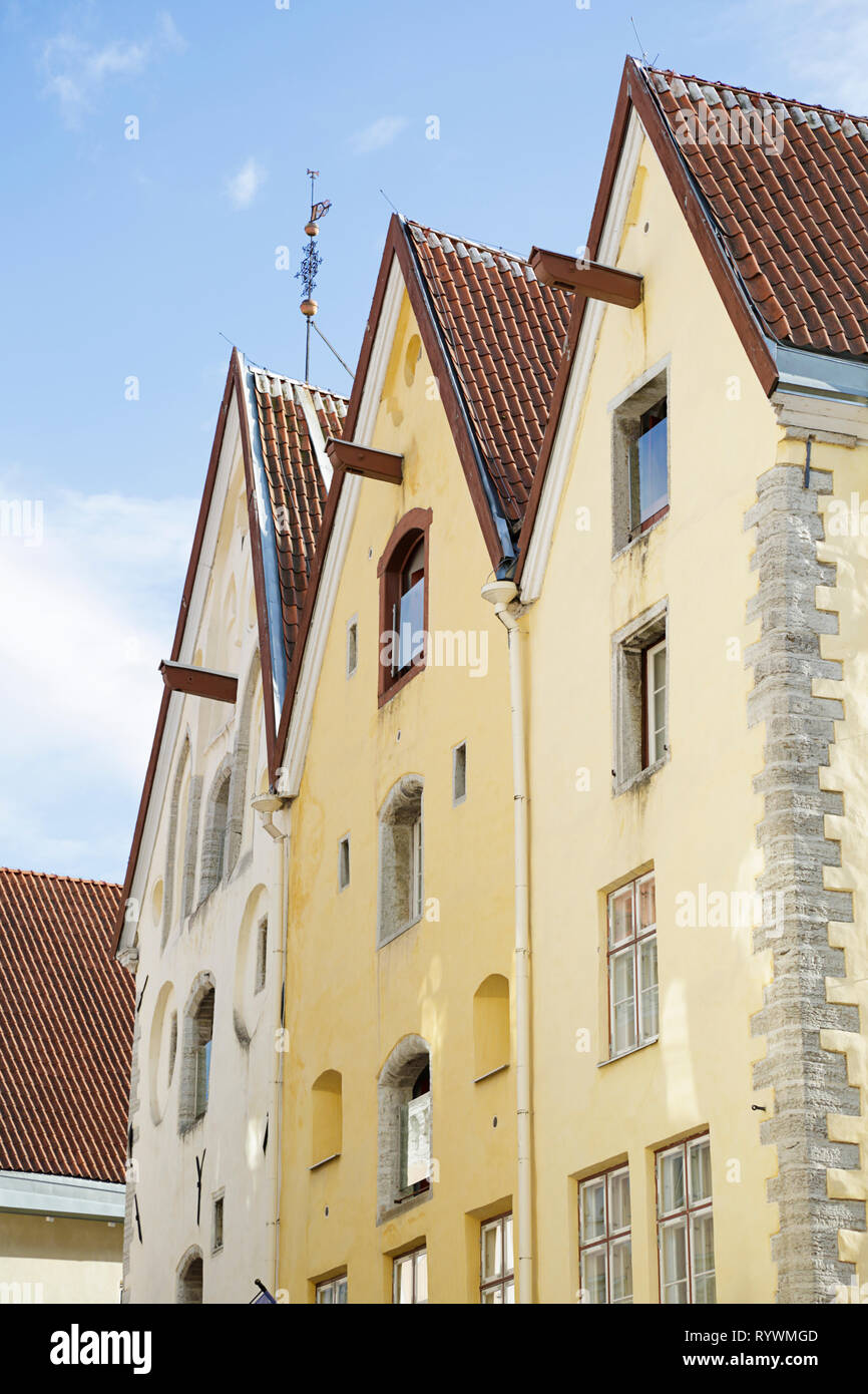 Ancient architecture baltic buildings city estonia house houses old ...