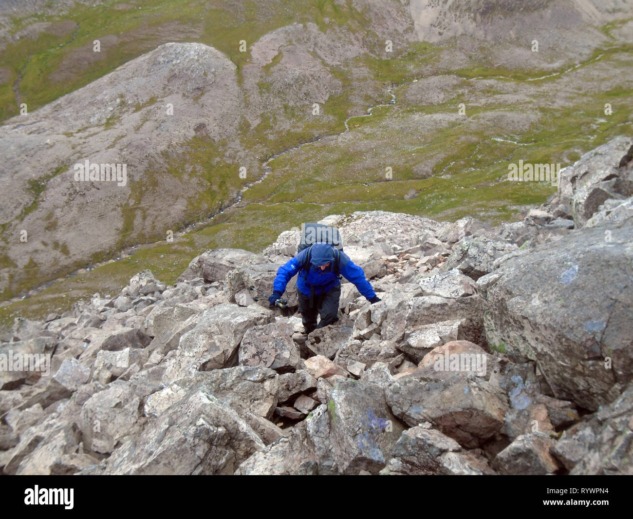 Boulders on the hillside hi-res stock photography and images - Alamy