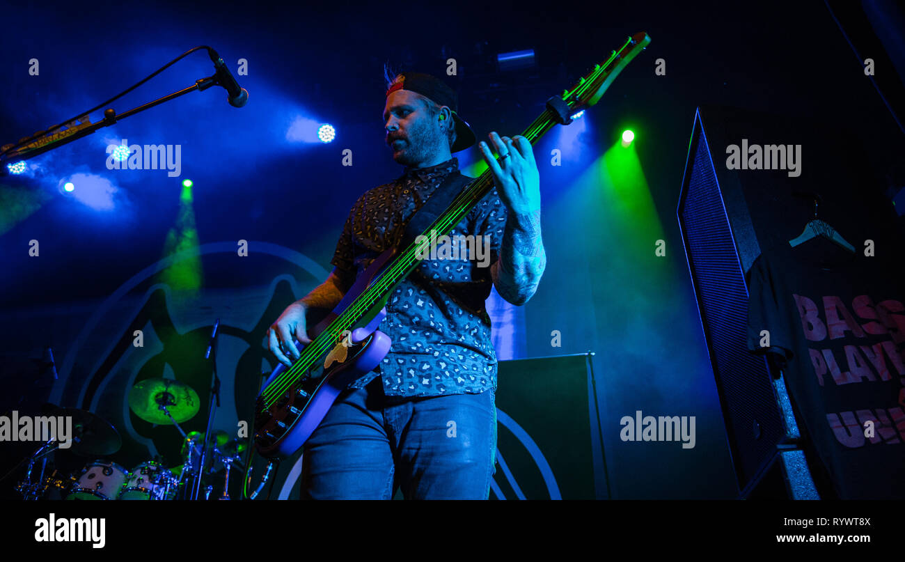 Alien ant farm bassist hi-res stock photography and images - Alamy