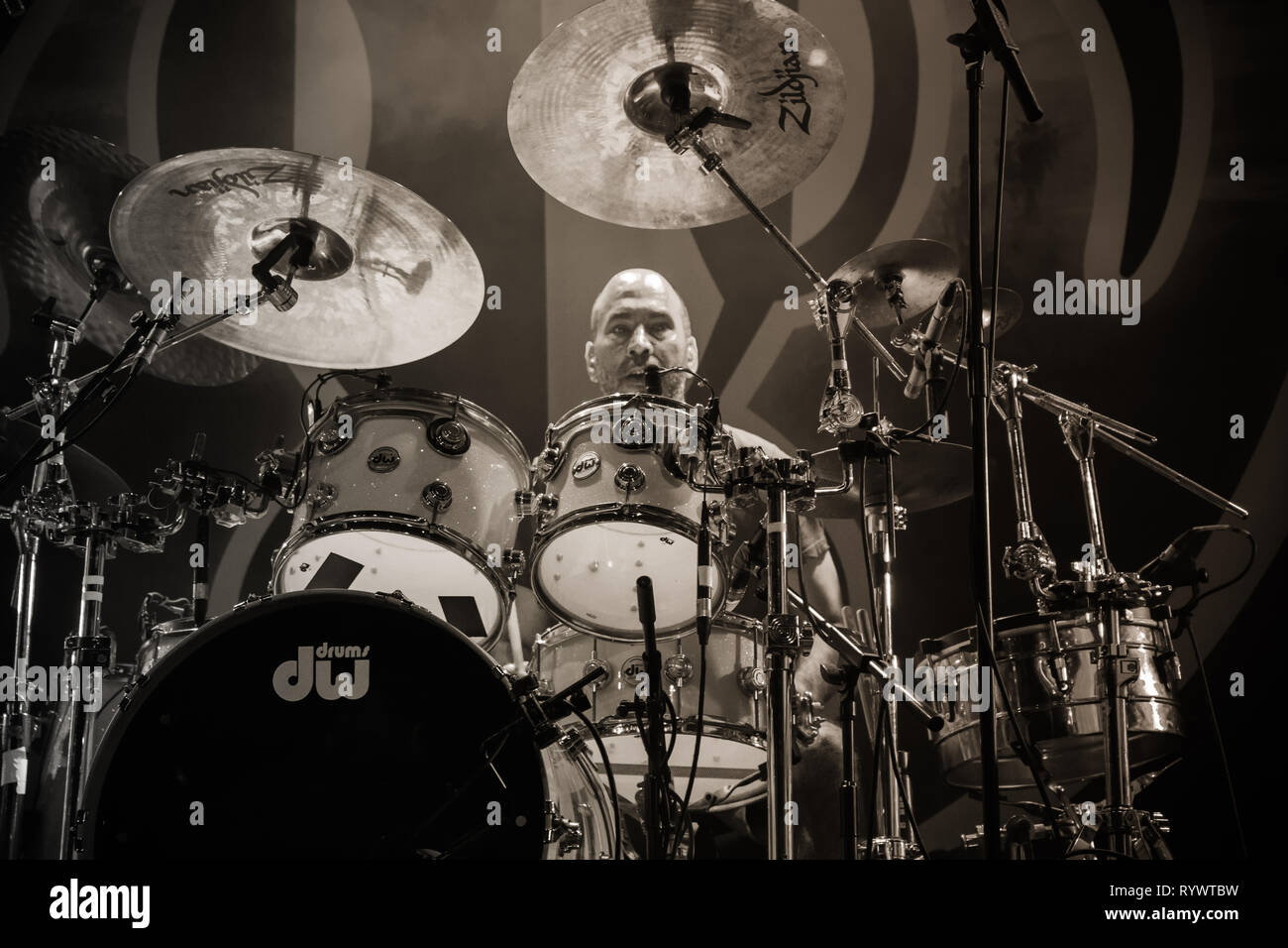 Alien ant farm bassist hi-res stock photography and images - Alamy