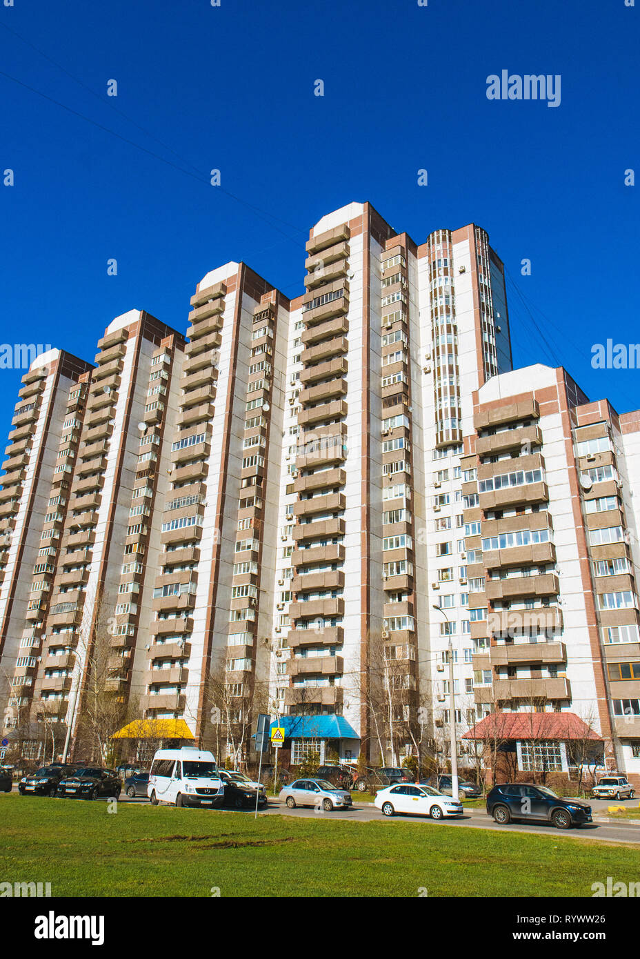 A housing block in the suburbs in Moscow, Russia Stock Photo - Alamy