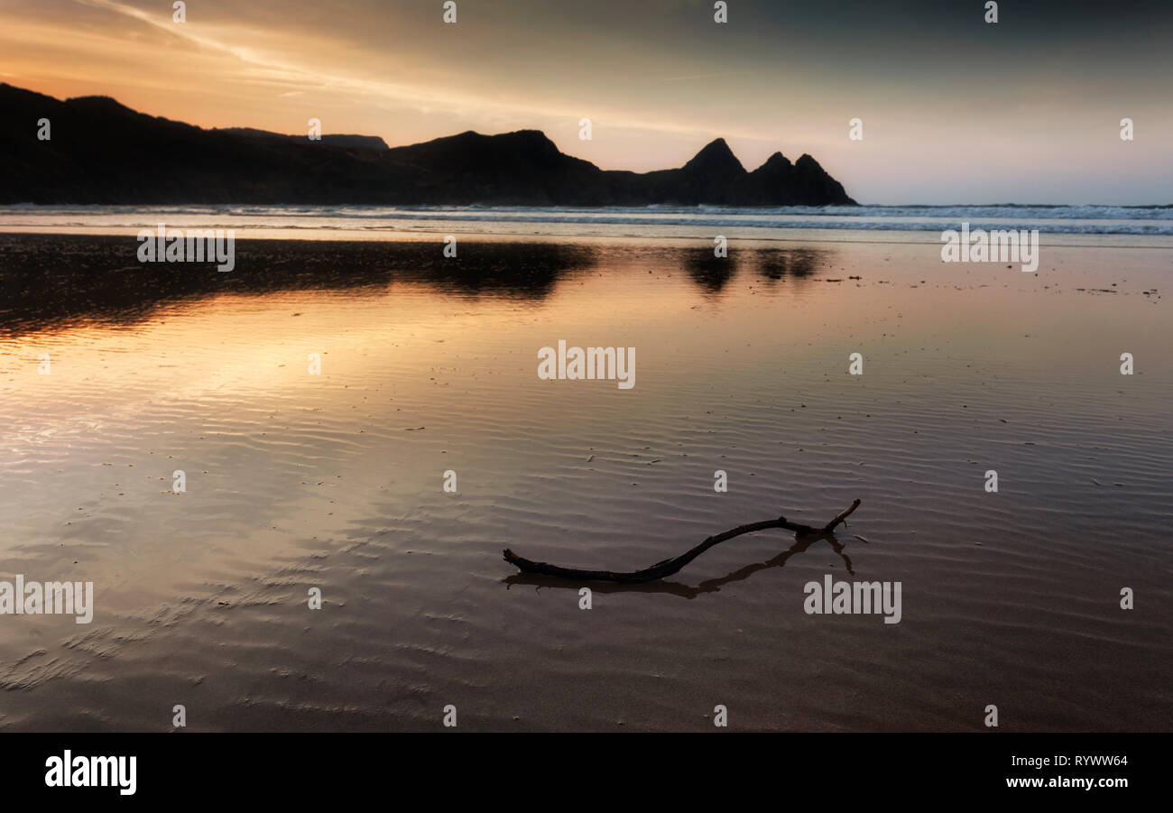 Wet sand reflection hi-res stock photography and images - Alamy