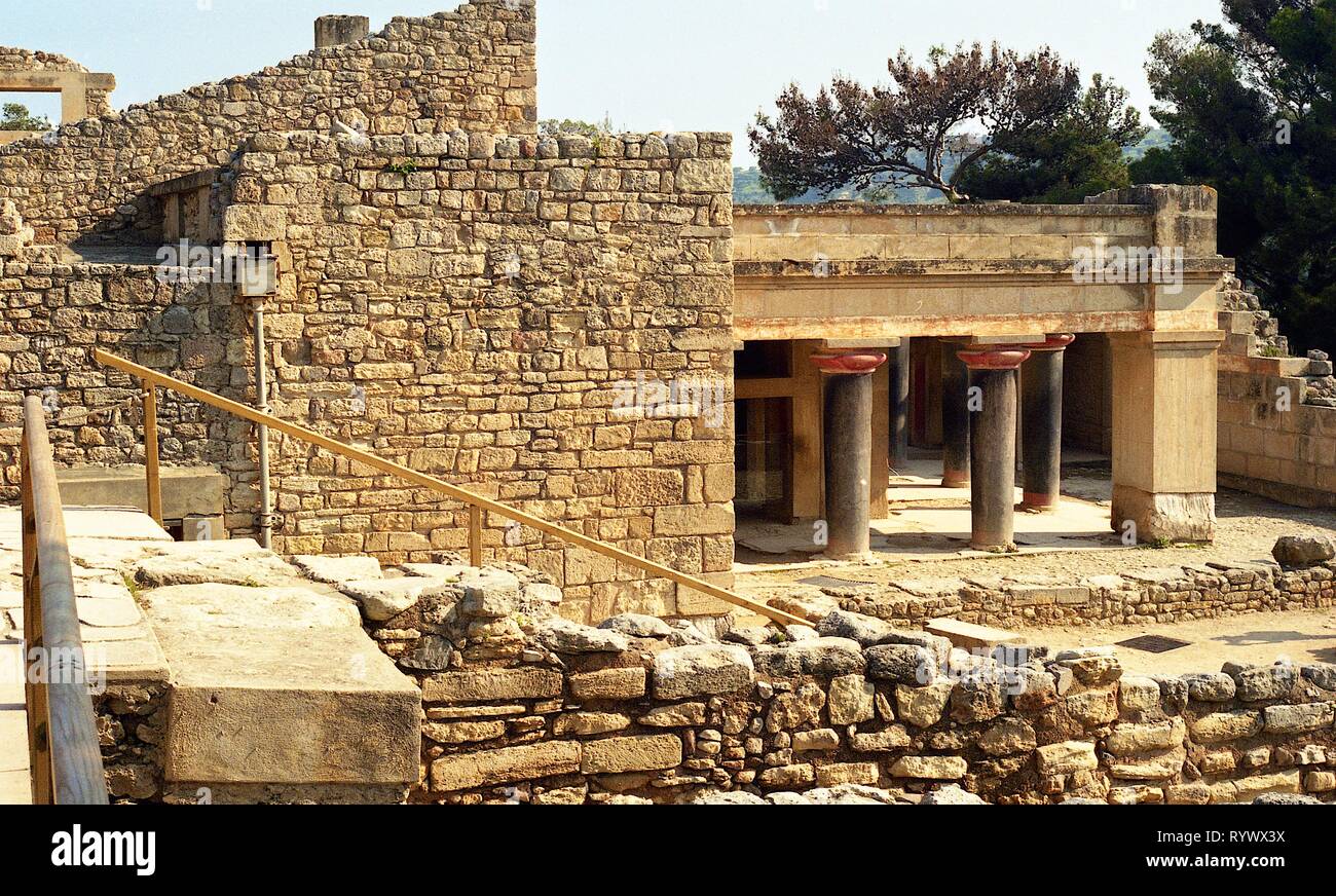 Neolithic stone labyrinth hi-res stock photography and images - Alamy