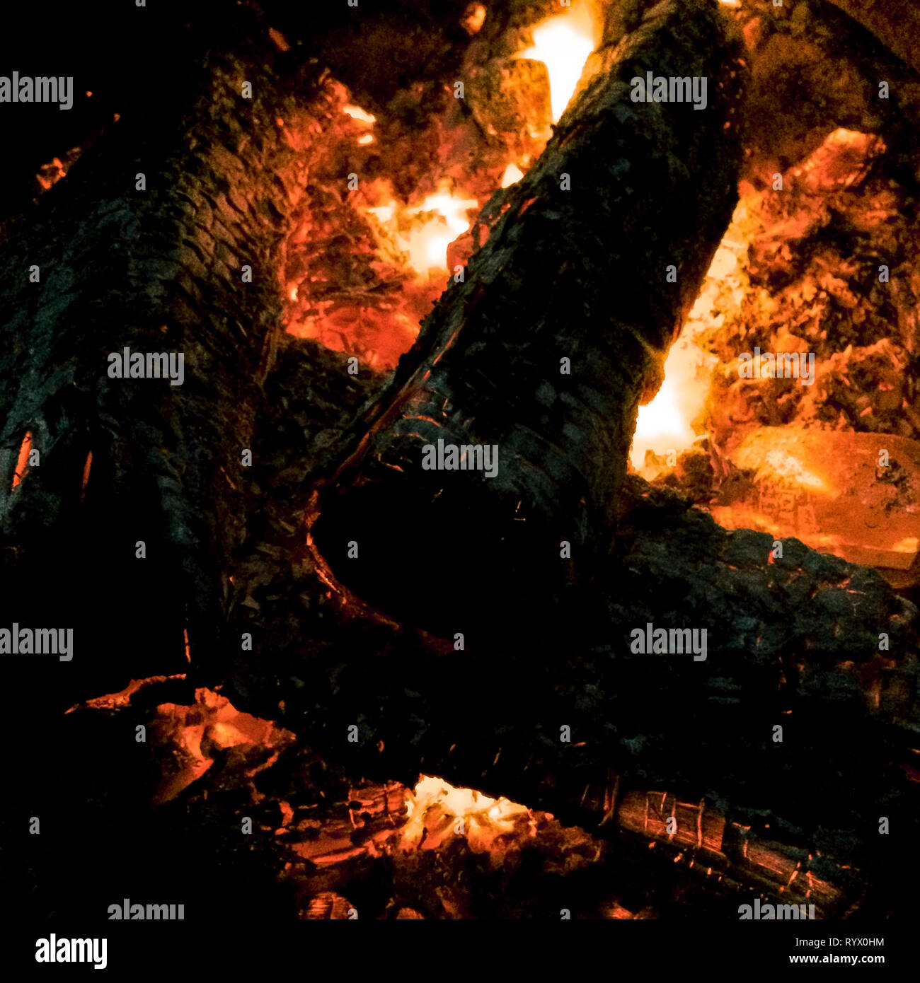Smoldering campfire hi-res stock photography and images - Alamy