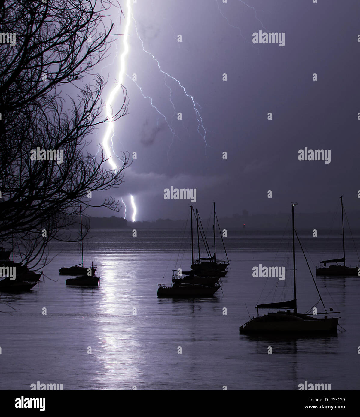 Sydney lightning hi-res stock photography and images - Alamy