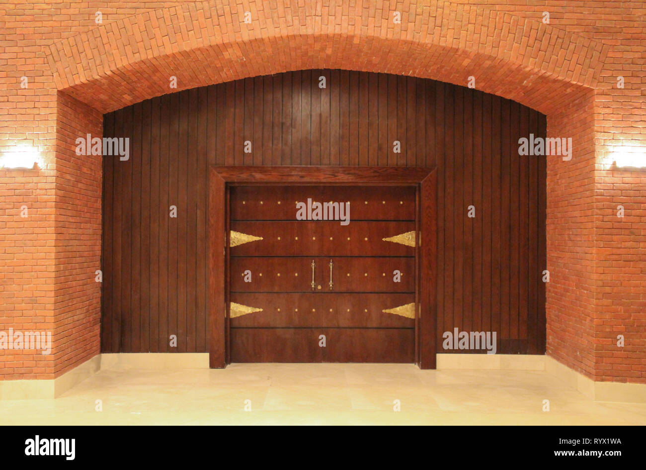 Large wooden gates hi-res stock photography and images - Alamy