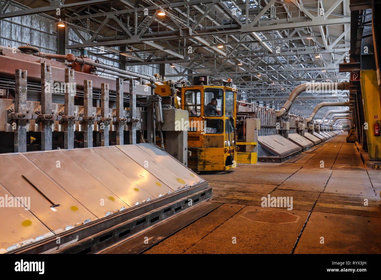 Trimet hi-res stock photography and images - Alamy