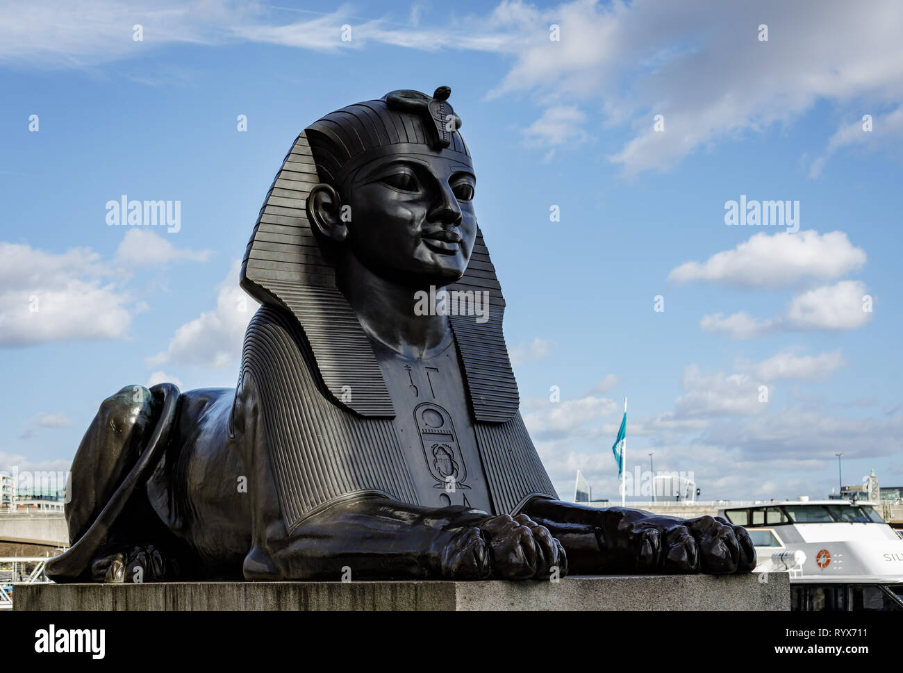Statue sphinx london embankment hi-res stock photography and images - Alamy