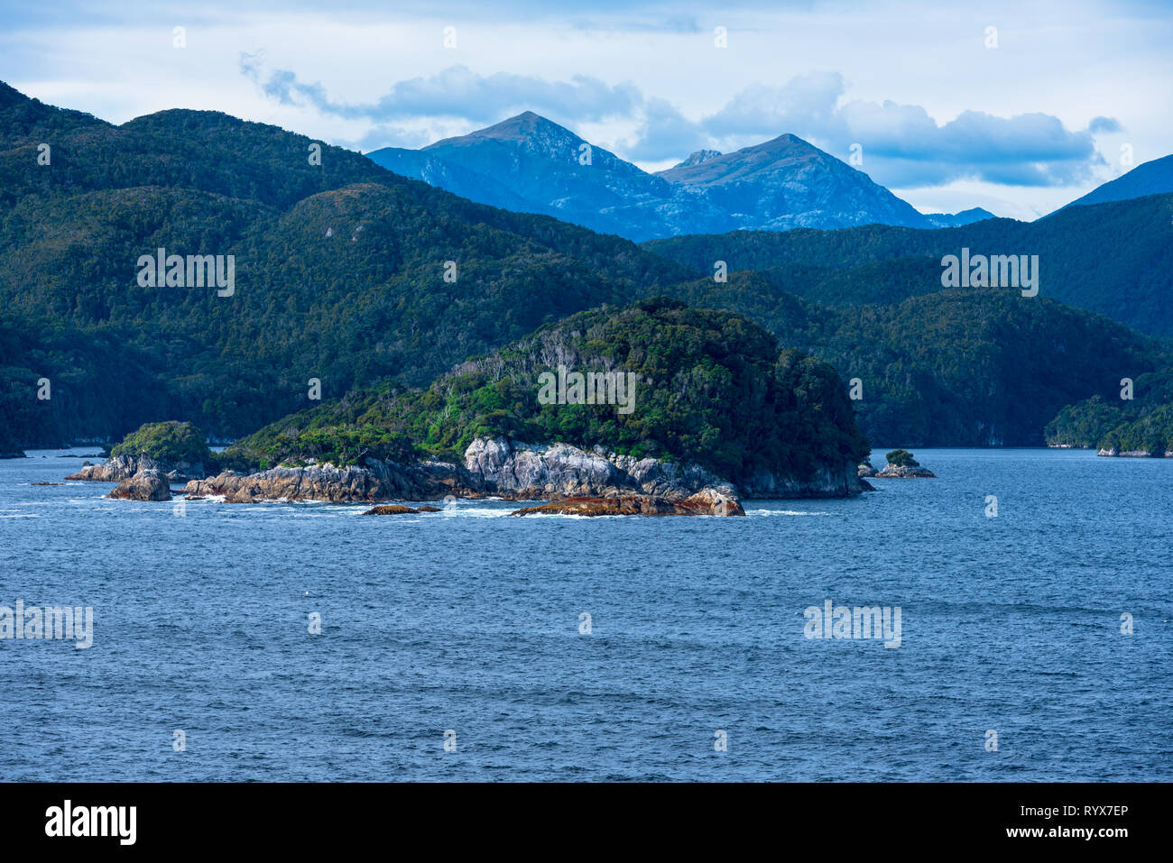 Dusky sound new zealand hi-res stock photography and images - Alamy