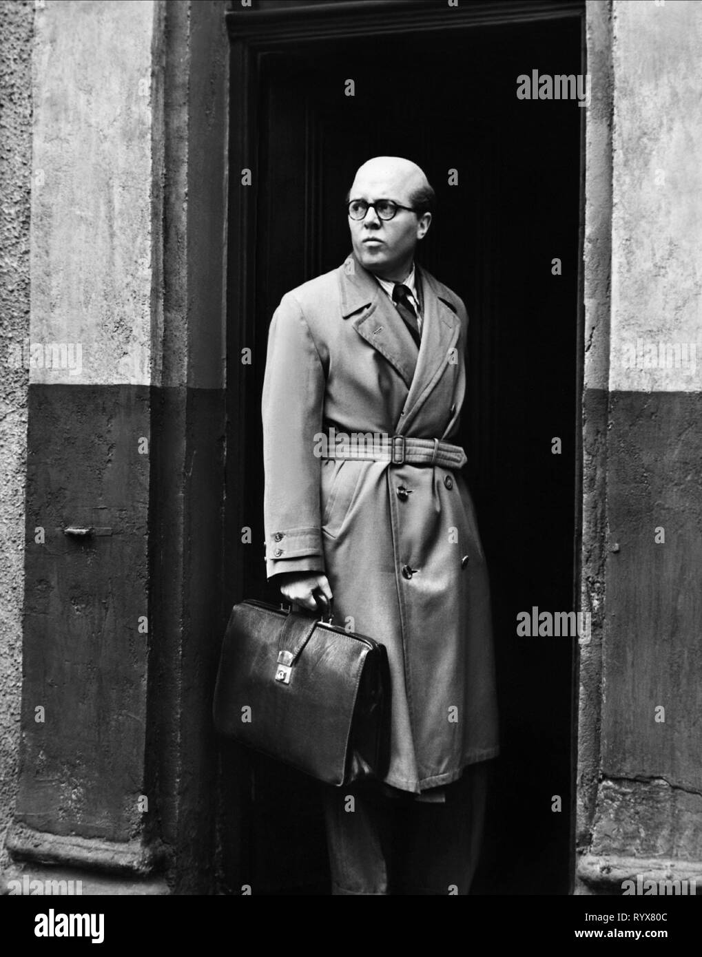 Richard attenborough director hi-res stock photography and images - Alamy