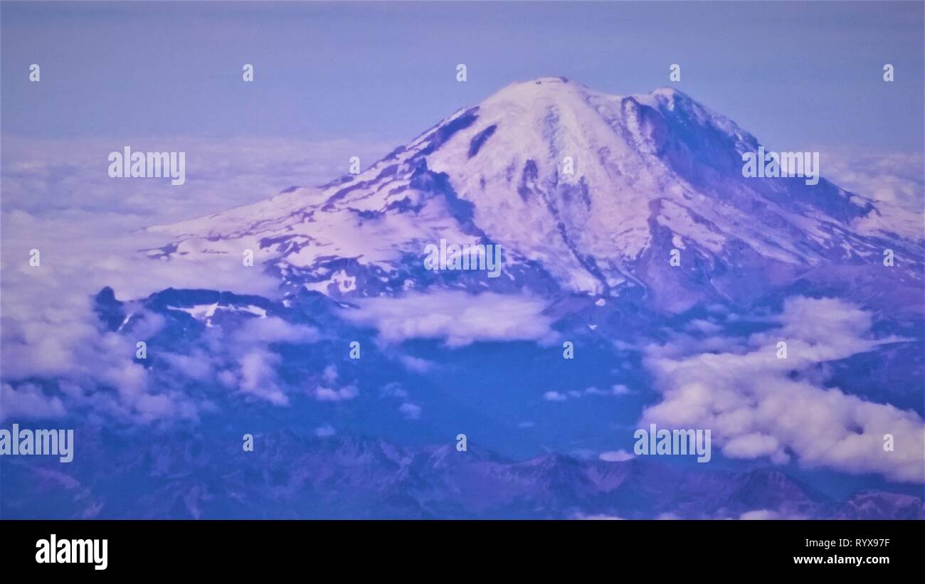 Mount rainier in Washington state , USA Stock Photo - Alamy