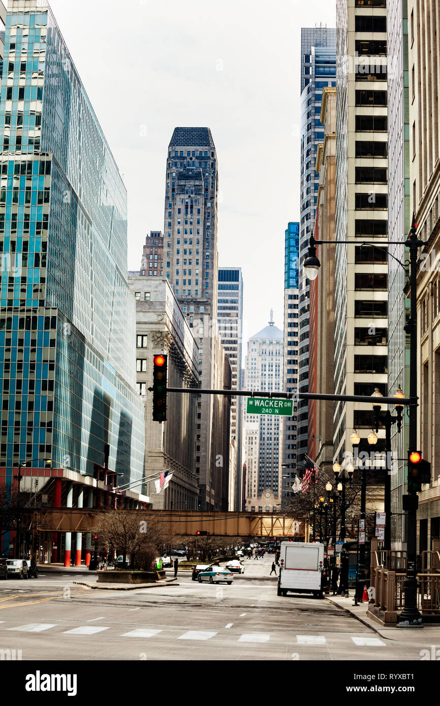 Wacker drive in downtown City of Chicago, Illinois, USA Stock Photo - Alamy