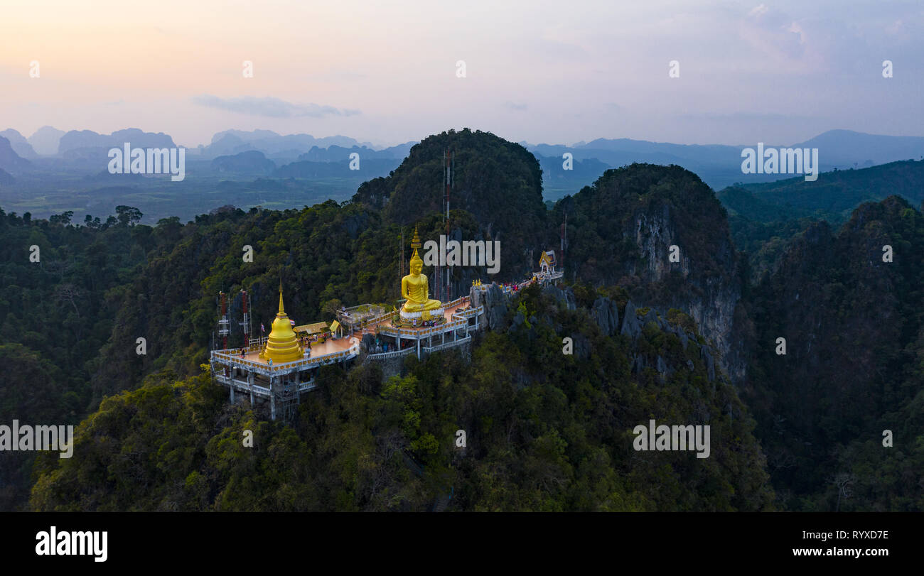 Tiger temples hi-res stock photography and images - Alamy