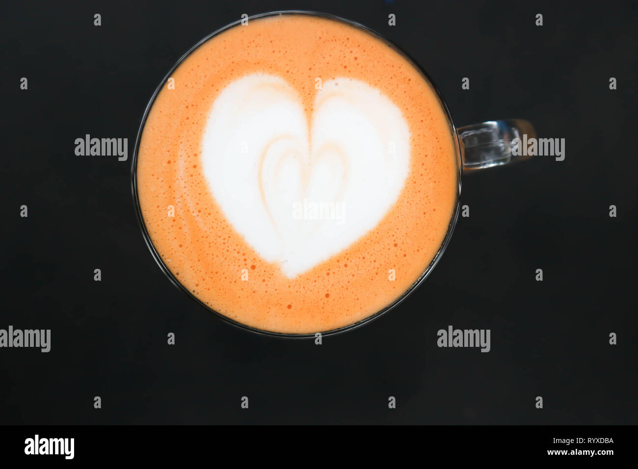 Thai tea,hot Thai tea or hot milk tea Stock Photo - Alamy