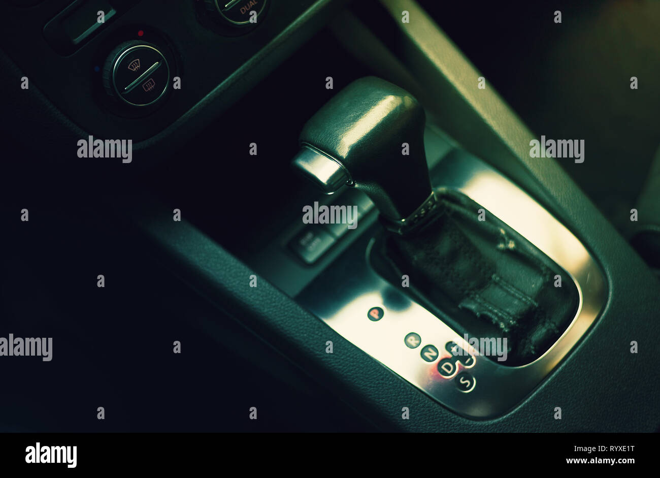 Details of modern automatic car transmission Stock Photo - Alamy