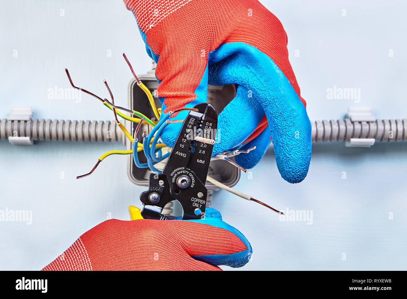 Wire stripper cutter hi-res stock photography and images - Alamy