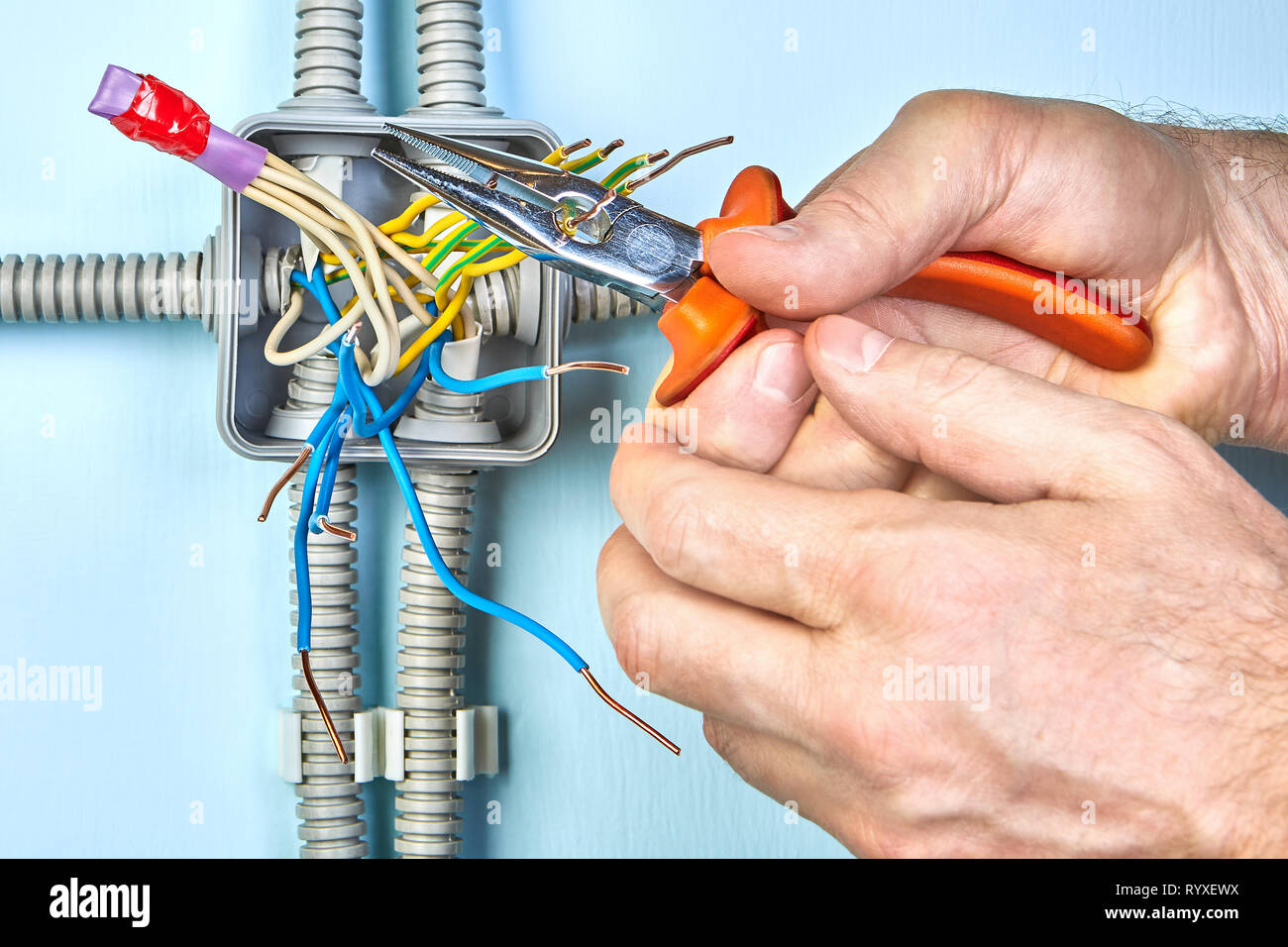How To Cut Wire Junction Box at Debra Baughman blog