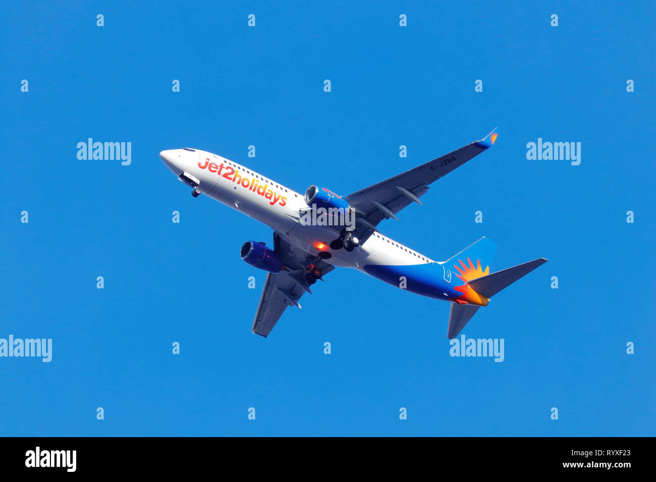 Jet 2 wihte and blue hi-res stock photography and images - Alamy