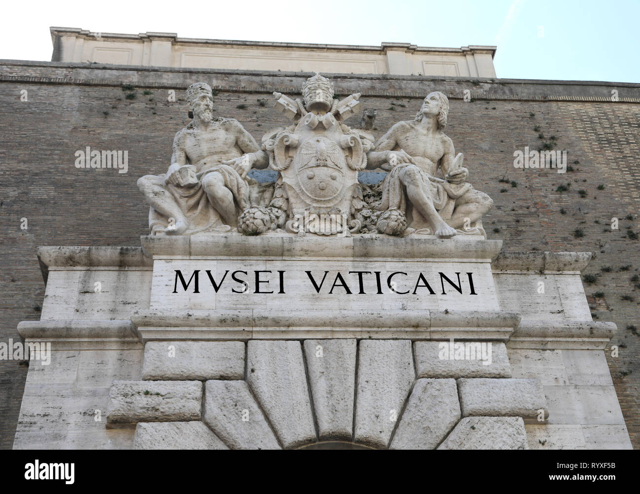 Entrance vatican museums vatican city hi-res stock photography and ...