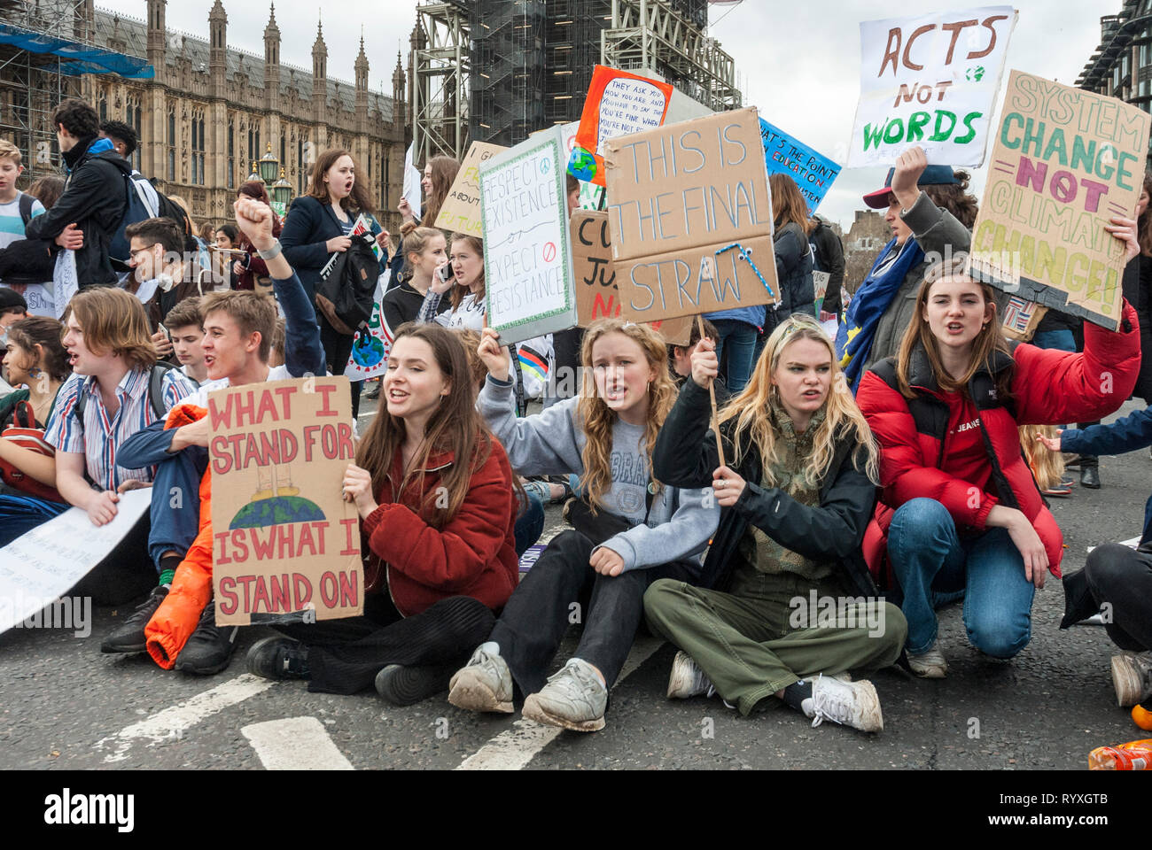 Plastic protest hi-res stock photography and images - Alamy