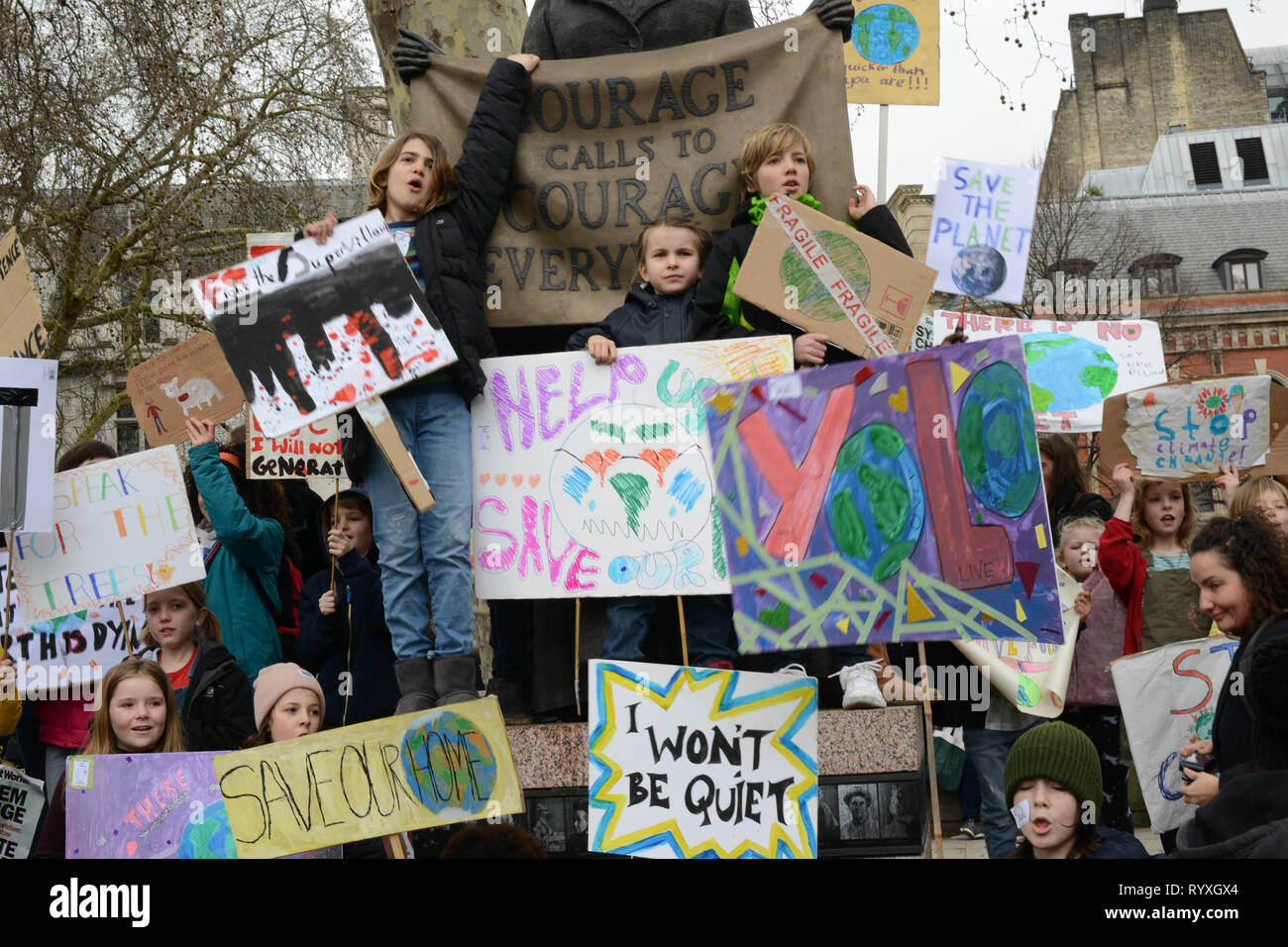 Children protesting climate change hi-res stock photography and images ...