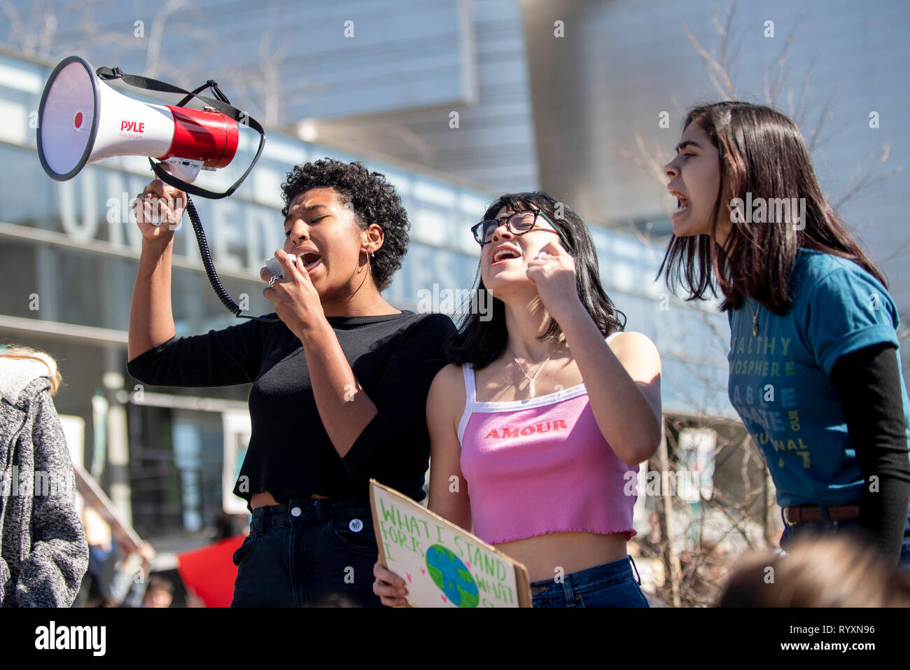 School climate strikes 2019 usa hi-res stock photography and images - Alamy