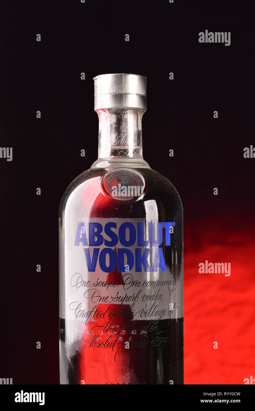 Absolut vodka hi-res stock photography and images - Alamy
