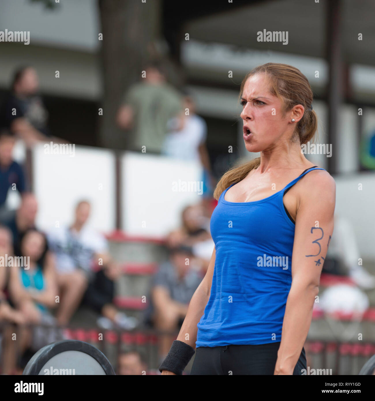 Weightlifting competition hi-res stock photography and images - Alamy