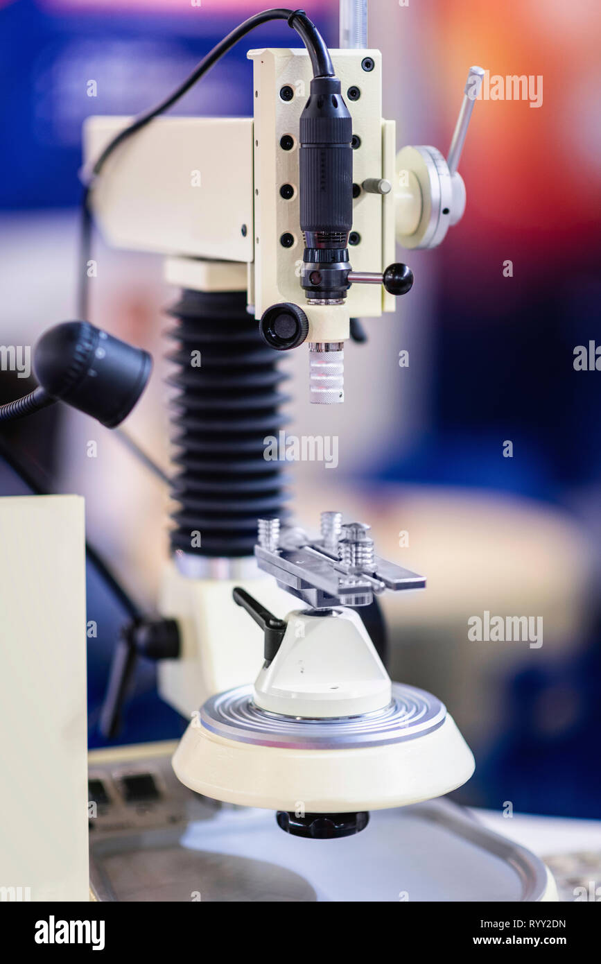 Dental milling machine hi-res stock photography and images - Alamy