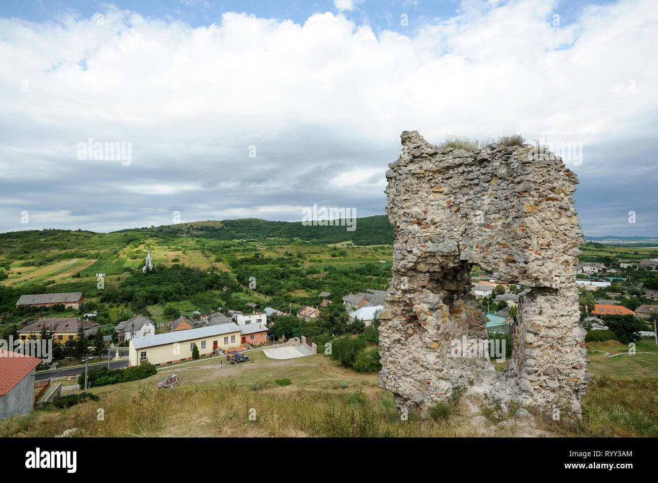 Ruins of gothic castle hi-res stock photography and images - Alamy