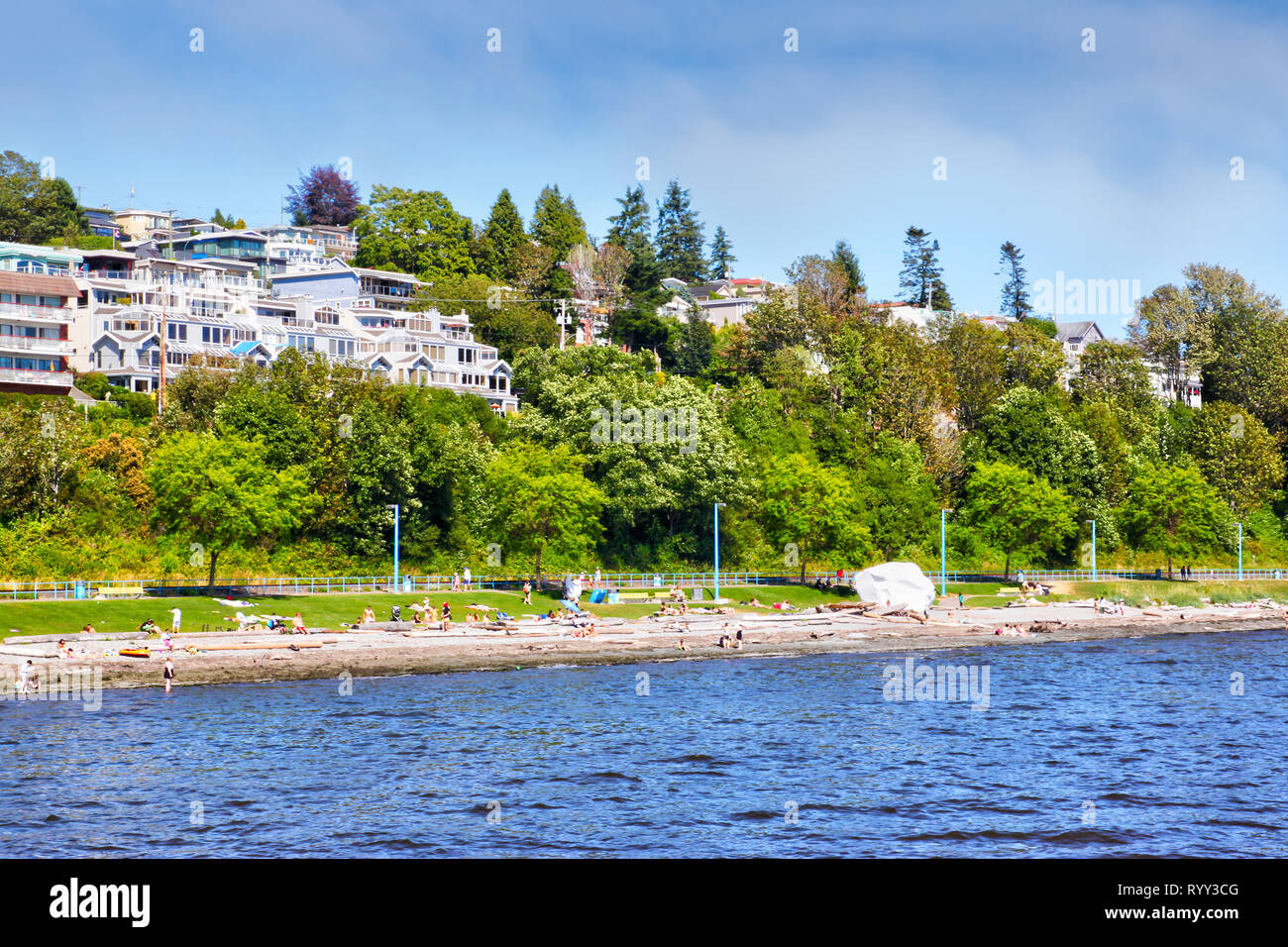 Oceanfront houses along White Rock beach on Semiahmoo Bay in British ...