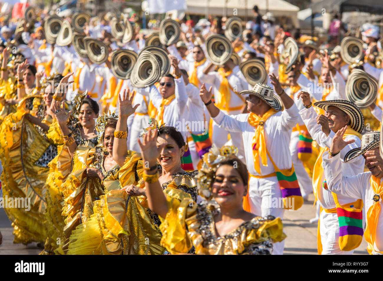 Cumbiamba, cumbia dancers. Carnival Sunday celebrates the Great Parade ...