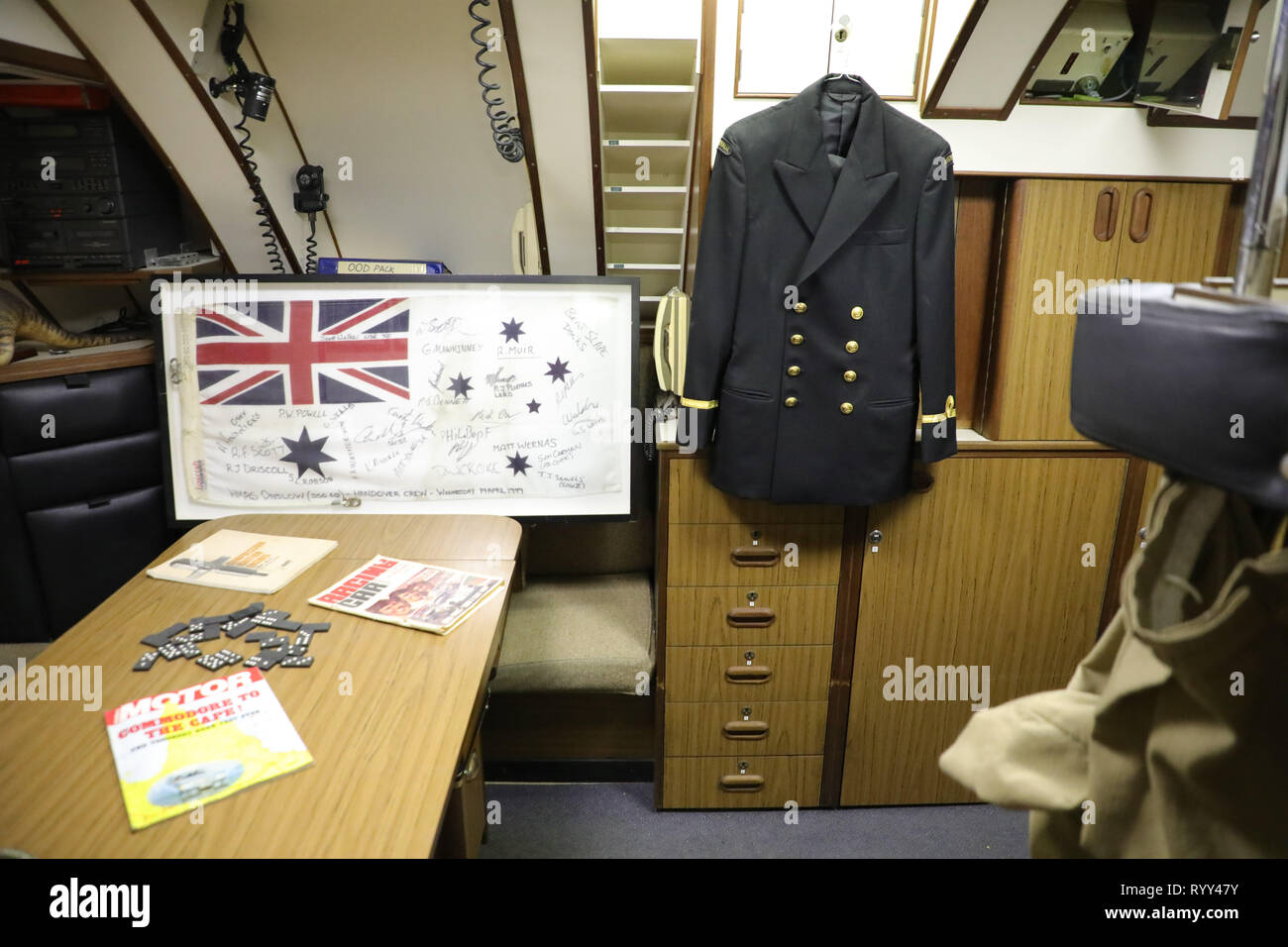 Submarine HMAS Onslow at the Australian National Maritime Museum ...