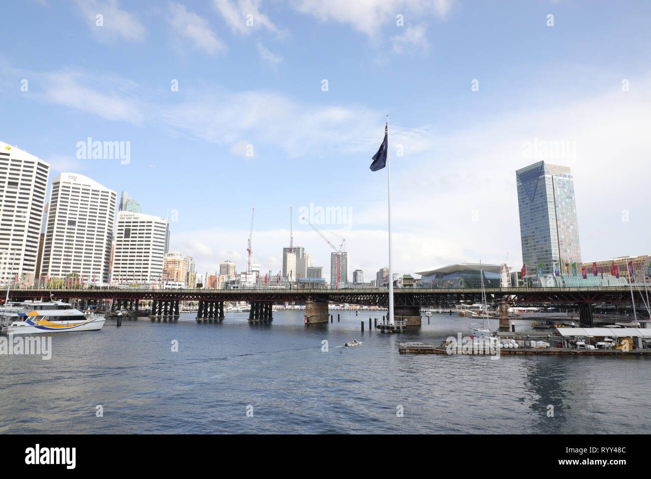 Pyrmont bridge in sydney hi-res stock photography and images - Alamy