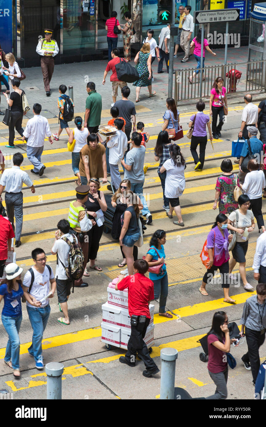 Busy pedestrian crossing, Central, Hong Kong, SAR, China Stock Photo ...