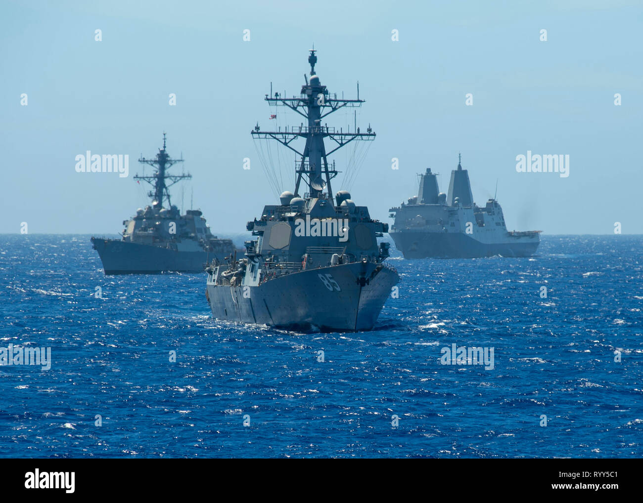 190314-N-WK982-2024 PHILIPPINE SEA (March 14, 2019) The Arleigh Burke ...