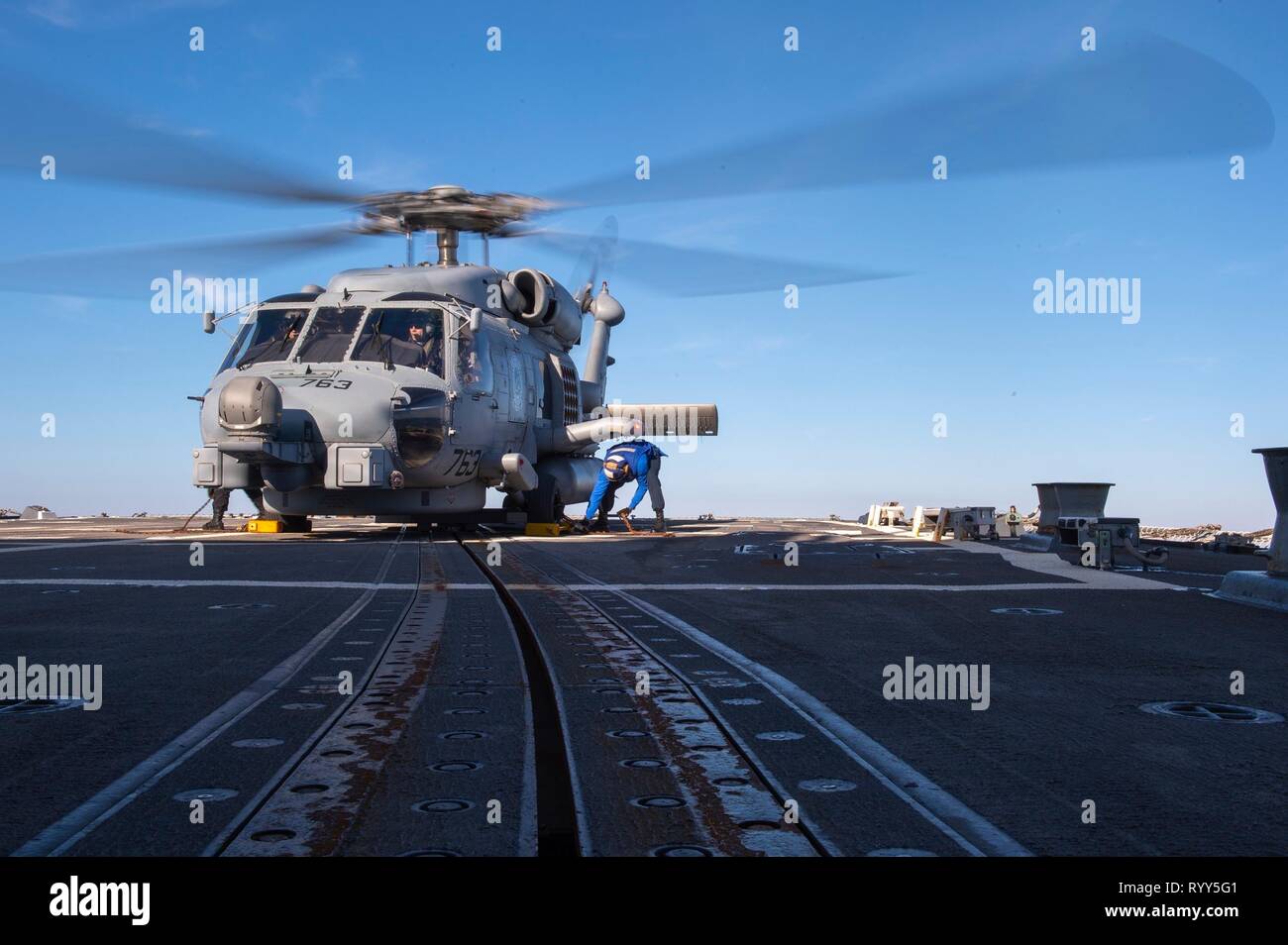 190125-N-UM706-0602 ATLANTIC OCEAN (Jan. 25, 2019) A MH-60R Sea Hawk ...