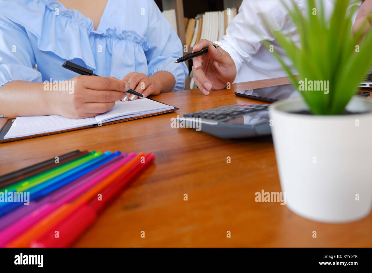 Tutoring hi-res stock photography and images - Alamy