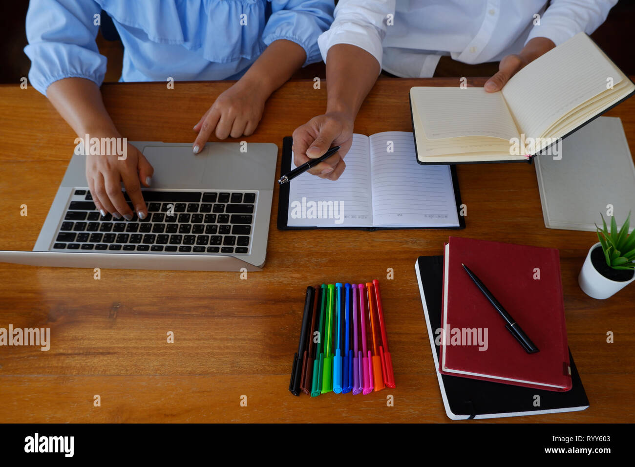 Tutoring university hi-res stock photography and images - Alamy