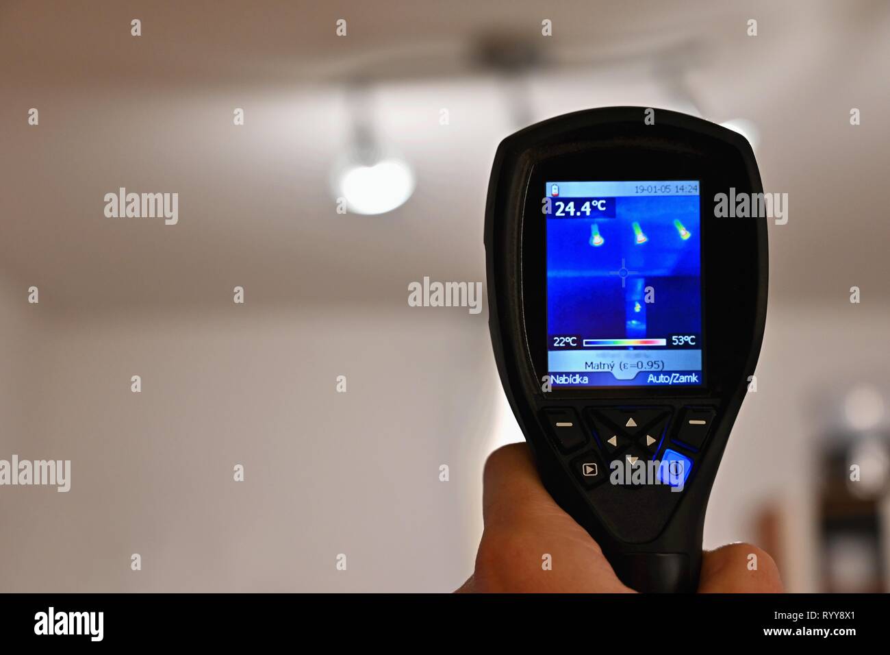 Hand thermal imaging camera to check temperature Stock Photo - Alamy